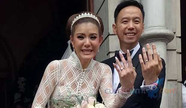 5 Gaun Pernikahan Artis Indonesia Paling Indah, Bikin Mupeng